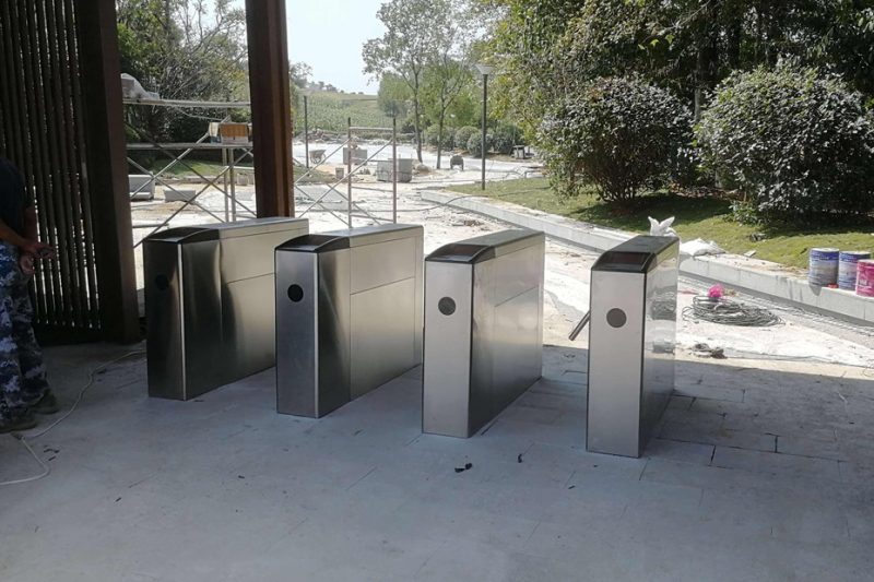 5 "all-weather" Outdoor Turnstiles, ultimate safety and weather resistance